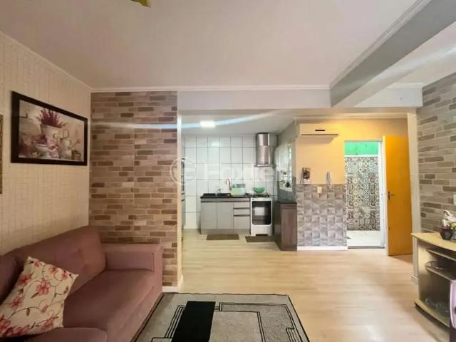 Casa / Sobrado em Condomínio para Venda em Porto Alegre/RS Cavalhada 3 Quartos