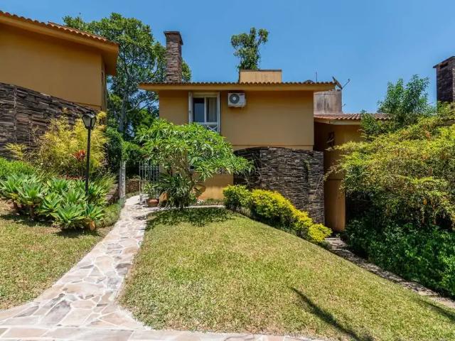 Casa / Sobrado em Condomínio para Venda em Porto Alegre/RS Cavalhada 3 Quartos