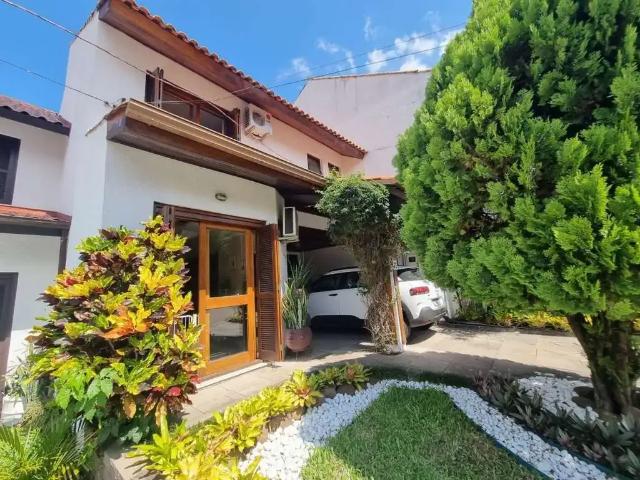 Casa / Sobrado em Condomínio para Venda em Porto Alegre/RS Cavalhada 3 Quartos