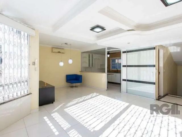 Casa / Sobrado em Condomínio para Venda em Porto Alegre/RS Cavalhada 3 Quartos