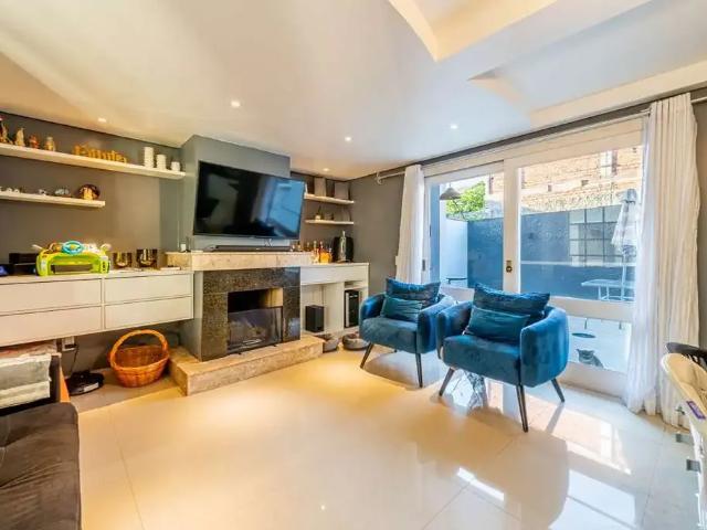 Casa / Sobrado em Condomínio para Venda em Porto Alegre/RS Chácara das Pedras 3 Quartos