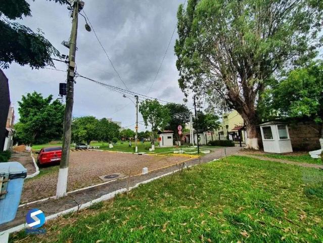 Casa / Sobrado em Condomínio para Venda em Porto Alegre/RS Cristal 3 Quartos