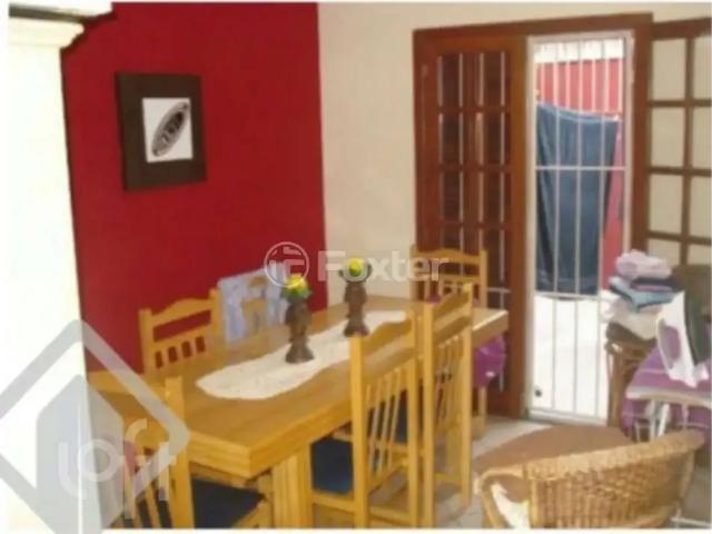 Casa / Sobrado em Condomínio para Venda em Porto Alegre/RS Guarujá 3 Quartos