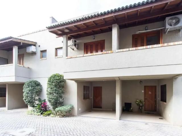 Casa / Sobrado em Condomínio para Venda em Porto Alegre/RS Guarujá 2 Quartos