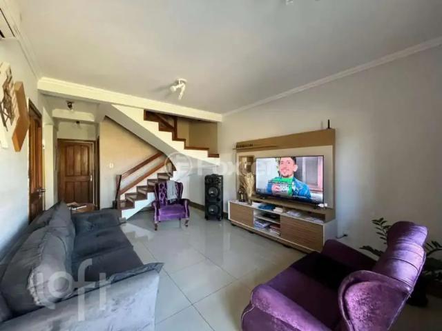 Casa / Sobrado em Condomínio para Venda em Porto Alegre/RS Guarujá 2 Quartos