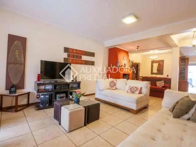 Casa / Sobrado em Condomínio para Venda em Porto Alegre/RS Guarujá 4 Quartos