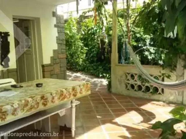 Casa / Sobrado em Condomínio para Venda em Porto Alegre/RS Higienópolis 3 Quartos