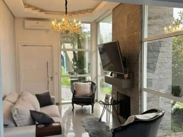 Casa / Sobrado em Condomínio para Venda em Porto Alegre/RS Hípica 4 Quartos