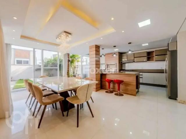 Casa / Sobrado em Condomínio para Venda em Porto Alegre/RS Hípica 4 Quartos