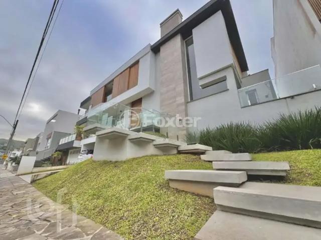 Casa / Sobrado em Condomínio para Venda em Porto Alegre/RS Hípica 4 Quartos
