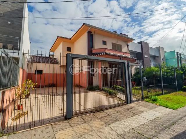 Casa / Sobrado em Condomínio para Venda em Porto Alegre/RS Hípica 5 Quartos