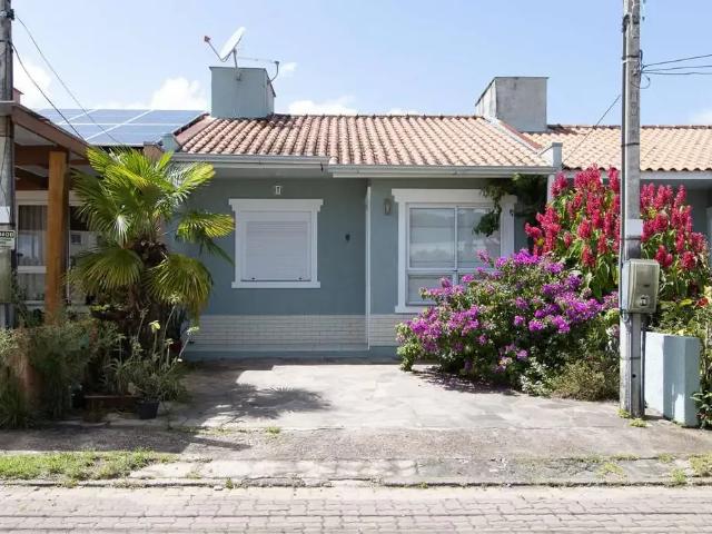 Casa / Sobrado em Condomínio para Venda em Porto Alegre/RS Hípica 2 Quartos
