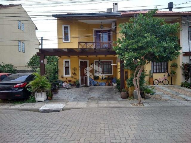 Casa / Sobrado em Condomínio para Venda em Porto Alegre/RS Hípica 2 Quartos
