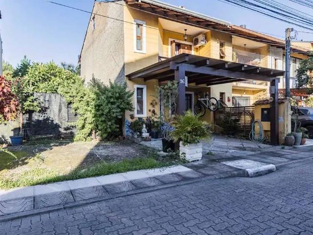 Casa / Sobrado em Condomínio para Venda em Porto Alegre/RS Hípica 2 Quartos