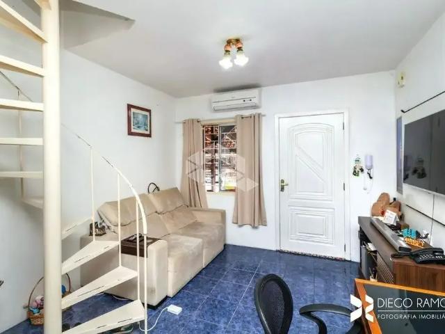 Casa / Sobrado em Condomínio para Venda em Porto Alegre/RS Hípica 2 Quartos