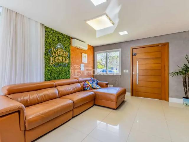 Casa / Sobrado em Condomínio para Venda em Porto Alegre/RS Hípica 3 Quartos