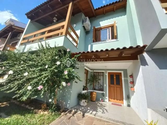 Casa / Sobrado em Condomínio para Venda em Porto Alegre/RS Hípica 3 Quartos