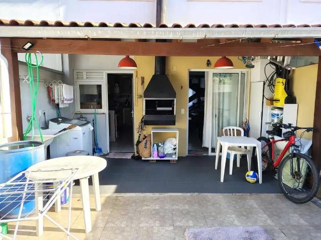 Casa / Sobrado em Condomínio para Venda em Porto Alegre/RS Hípica 3 Quartos