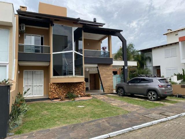 Casa / Sobrado em Condomínio para Venda em Porto Alegre/RS Hípica 3 Quartos
