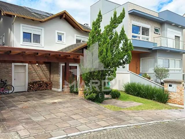 Casa / Sobrado em Condomínio para Venda em Porto Alegre/RS Hípica 3 Quartos