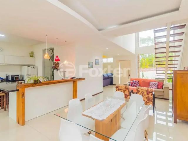 Casa / Sobrado em Condomínio para Venda em Porto Alegre/RS Hípica 3 Quartos