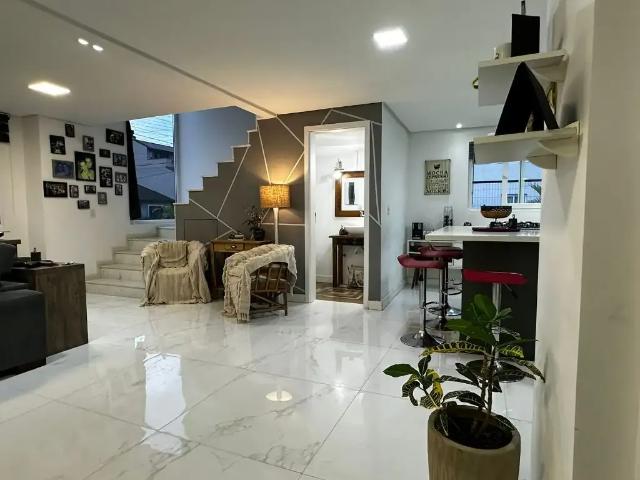Casa / Sobrado em Condomínio para Venda em Porto Alegre/RS Hípica 3 Quartos