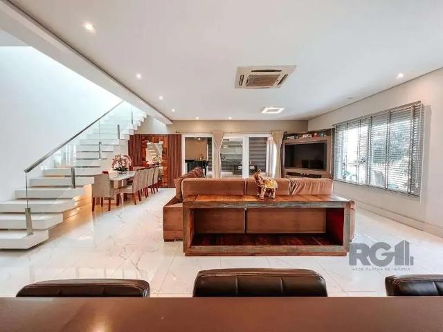 Casa / Sobrado em Condomínio para Venda em Porto Alegre/RS Hípica 3 Quartos