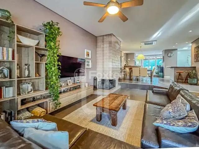 Casa / Sobrado em Condomínio para Venda em Porto Alegre/RS Hípica 3 Quartos