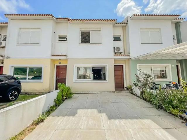Casa / Sobrado em Condomínio para Venda em Porto Alegre/RS Hípica 3 Quartos