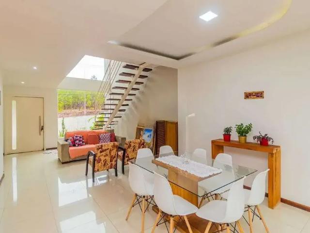 Casa / Sobrado em Condomínio para Venda em Porto Alegre/RS Hípica 3 Quartos