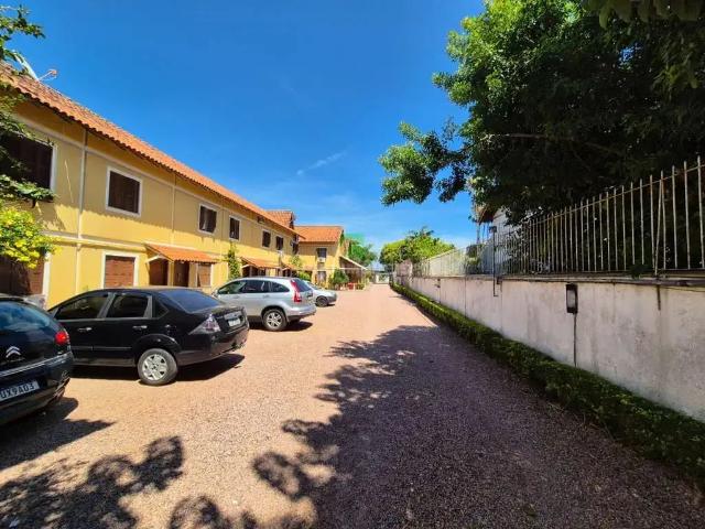 Casa / Sobrado em Condomínio para Venda em Porto Alegre/RS Ipanema 3 Quartos