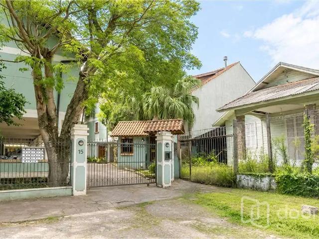 Casa / Sobrado em Condomínio para Venda em Porto Alegre/RS Ipanema 3 Quartos