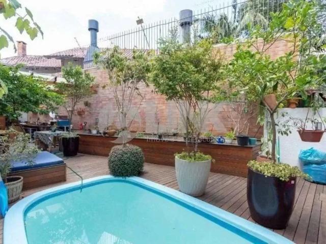 Casa / Sobrado em Condomínio para Venda em Porto Alegre/RS Ipanema 4 Quartos
