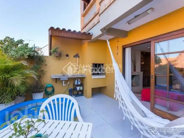 Casa / Sobrado em Condomínio para Venda em Porto Alegre/RS Jardim Isabel 3 Quartos