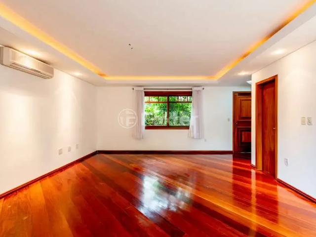 Casa / Sobrado em Condomínio para Venda em Porto Alegre/RS Jardim Isabel 3 Quartos