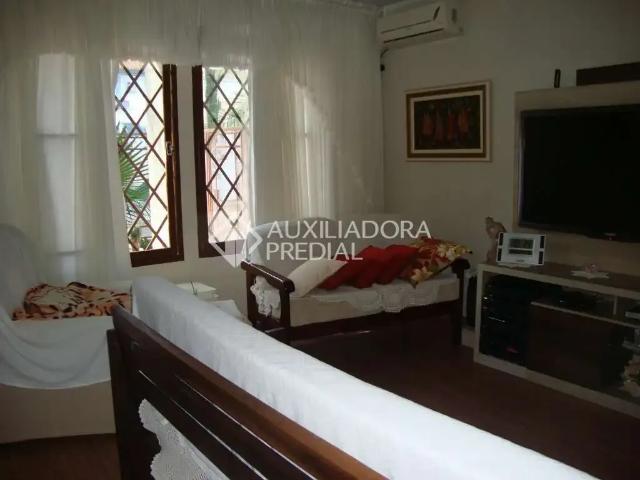Casa / Sobrado em Condomínio para Venda em Porto Alegre/RS Jardim Itu Sabará 3 Quartos