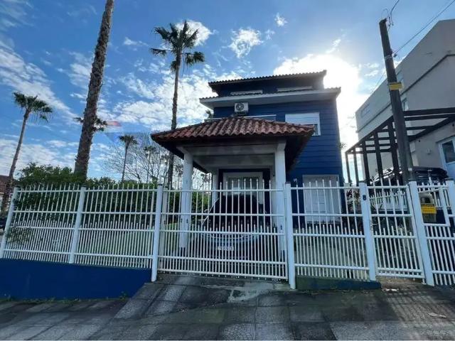 Casa / Sobrado em Condomínio para Venda em Porto Alegre/RS Lomba do Pinheiro 3 Quartos