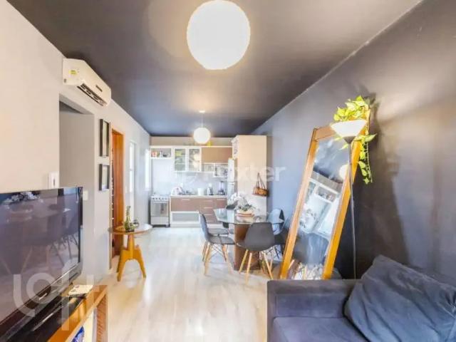 Casa / Sobrado em Condomínio para Venda em Porto Alegre/RS Partenon 3 Quartos