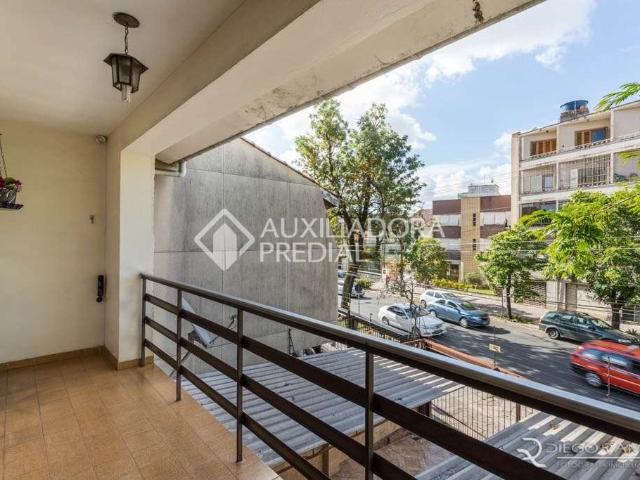 Casa / Sobrado em Condomínio para Venda em Porto Alegre/RS Petrópolis 3 Quartos