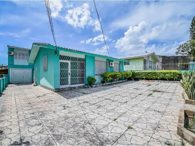 Casa / Sobrado em Condomínio para Venda em Porto Alegre/RS Santa Tereza 3 Quartos