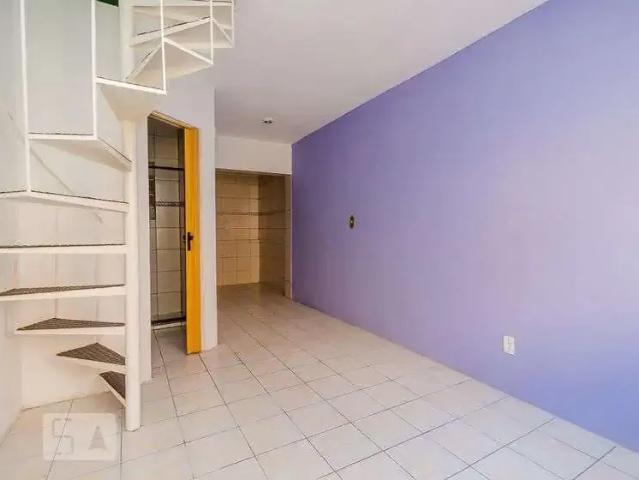 Casa / Sobrado em Condomínio para Venda em Porto Alegre/RS Santo Antônio 2 Quartos