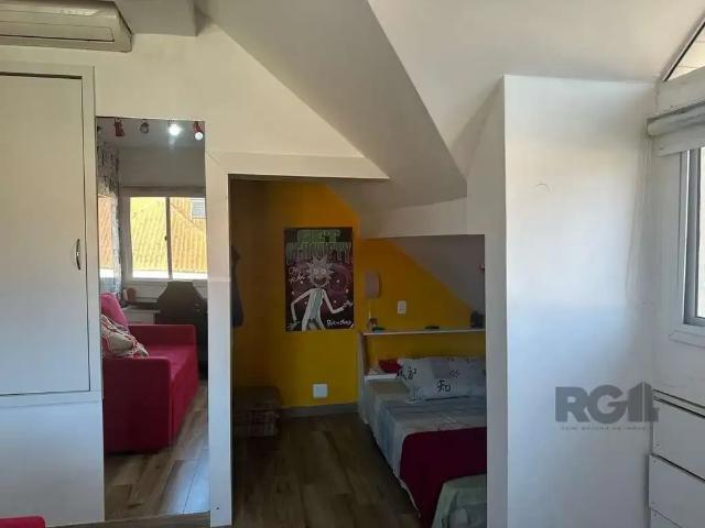 Casa / Sobrado em Condomínio para Venda em Porto Alegre/RS Sarandi 3 Quartos