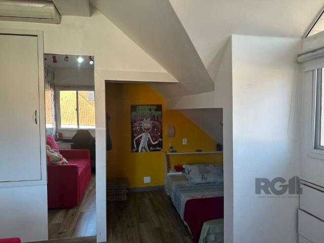 Casa / Sobrado em Condomínio para Venda em Porto Alegre/RS Sarandi 3 Quartos