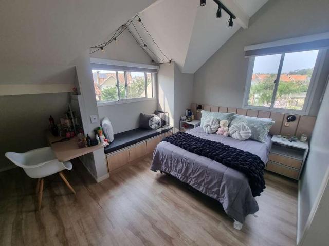 Casa / Sobrado em Condomínio para Venda em Porto Alegre/RS Sarandi 4 Quartos