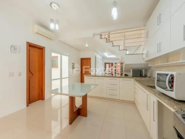 Casa / Sobrado em Condomínio para Venda em Porto Alegre/RS Sarandi 4 Quartos