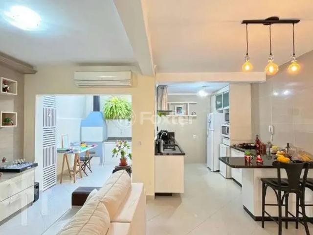 Casa / Sobrado em Condomínio para Venda em Porto Alegre/RS Tristeza 3 Quartos