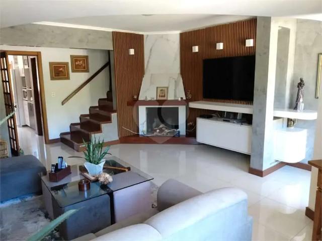 Casa / Sobrado em Condomínio para Venda em Porto Alegre/RS Tristeza 4 Quartos