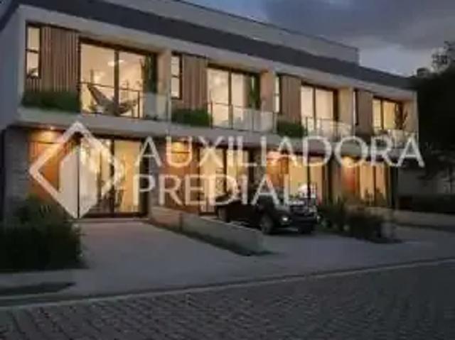 Casa / Sobrado em Condomínio para Venda em Porto Alegre/RS Vila Assunção 4 Quartos