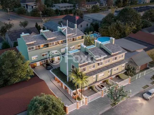 Casa / Sobrado em Condomínio para Venda em Porto Alegre/RS Vila Assunção 4 Quartos