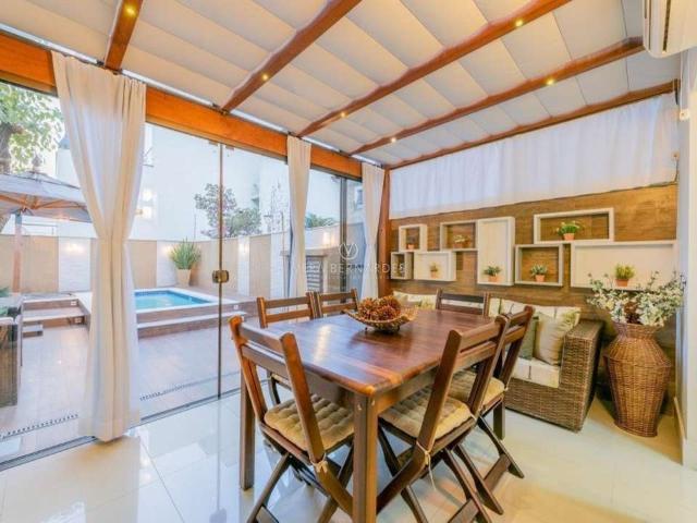 Casa / Sobrado em Condomínio para Venda em Porto Alegre/RS Vila Assunção 3 Quartos